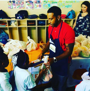 LUDACRIS SPOTTED WITH HIS GIRLS GIVING BACK TO THE COMMUNITY – Super ...